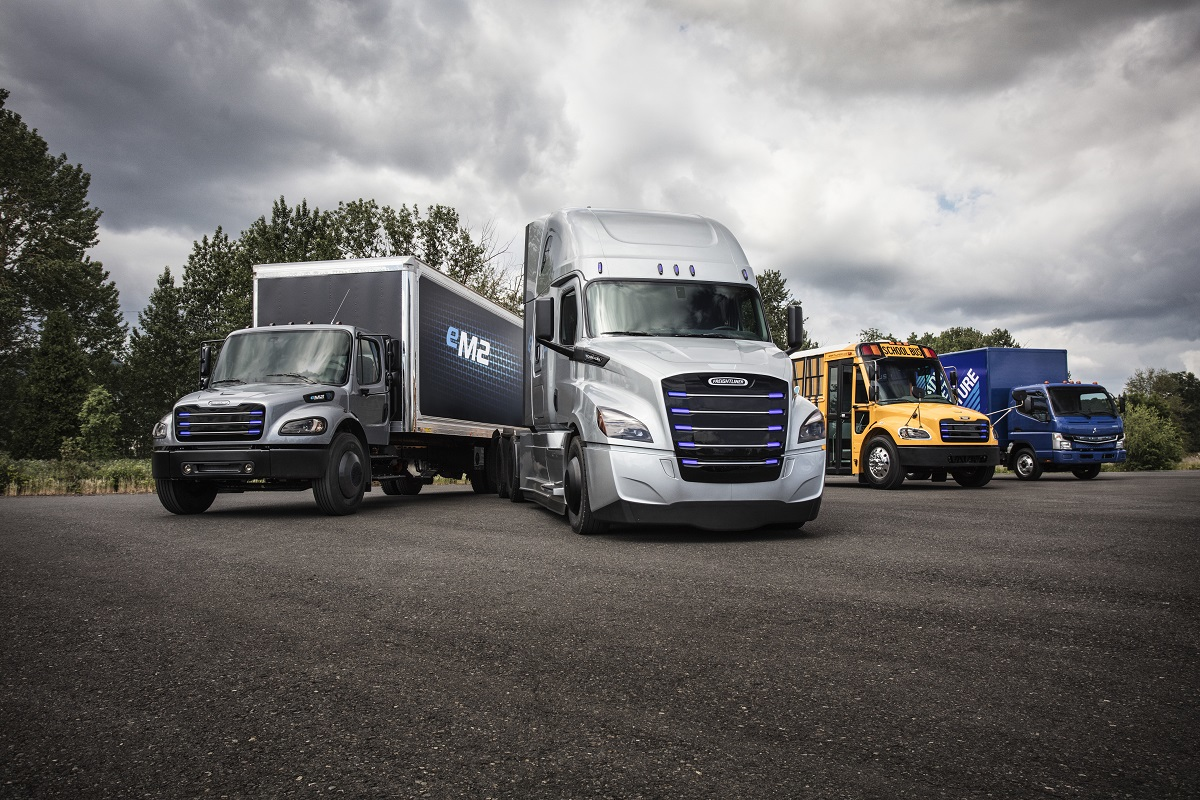 DTNA shows two new Freightliner electric truck models | Bulk Transporter