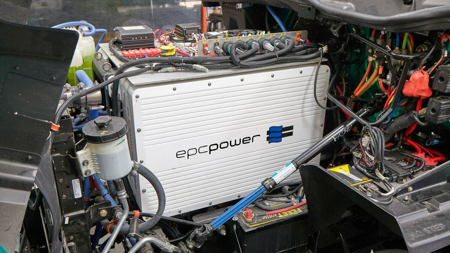 Freightliner launches lightest Cascadia at Tank Truck Week | Bulk ...