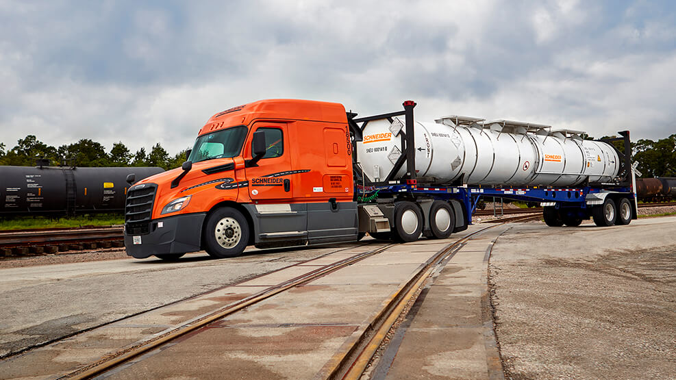 Schneider increases driver pay | Bulk Transporter