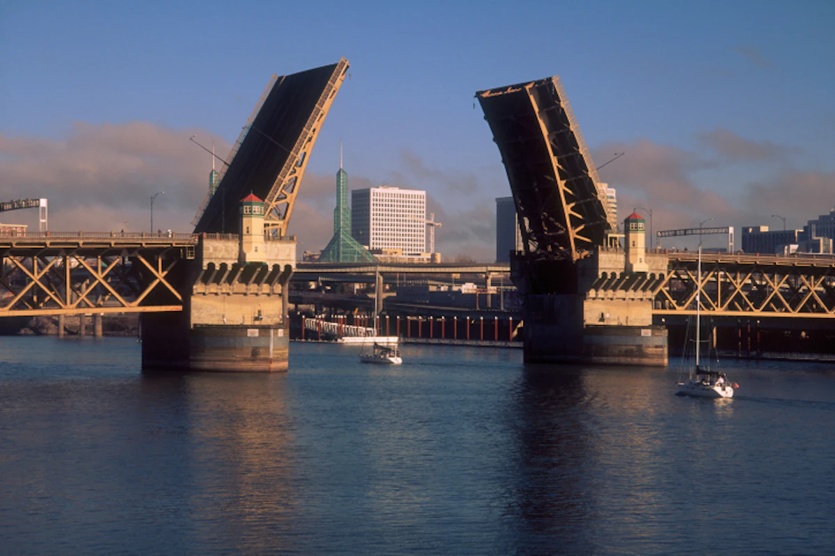Drawbridge in Florida Closes Temporarily Due to Electrical Problem | EC&M
