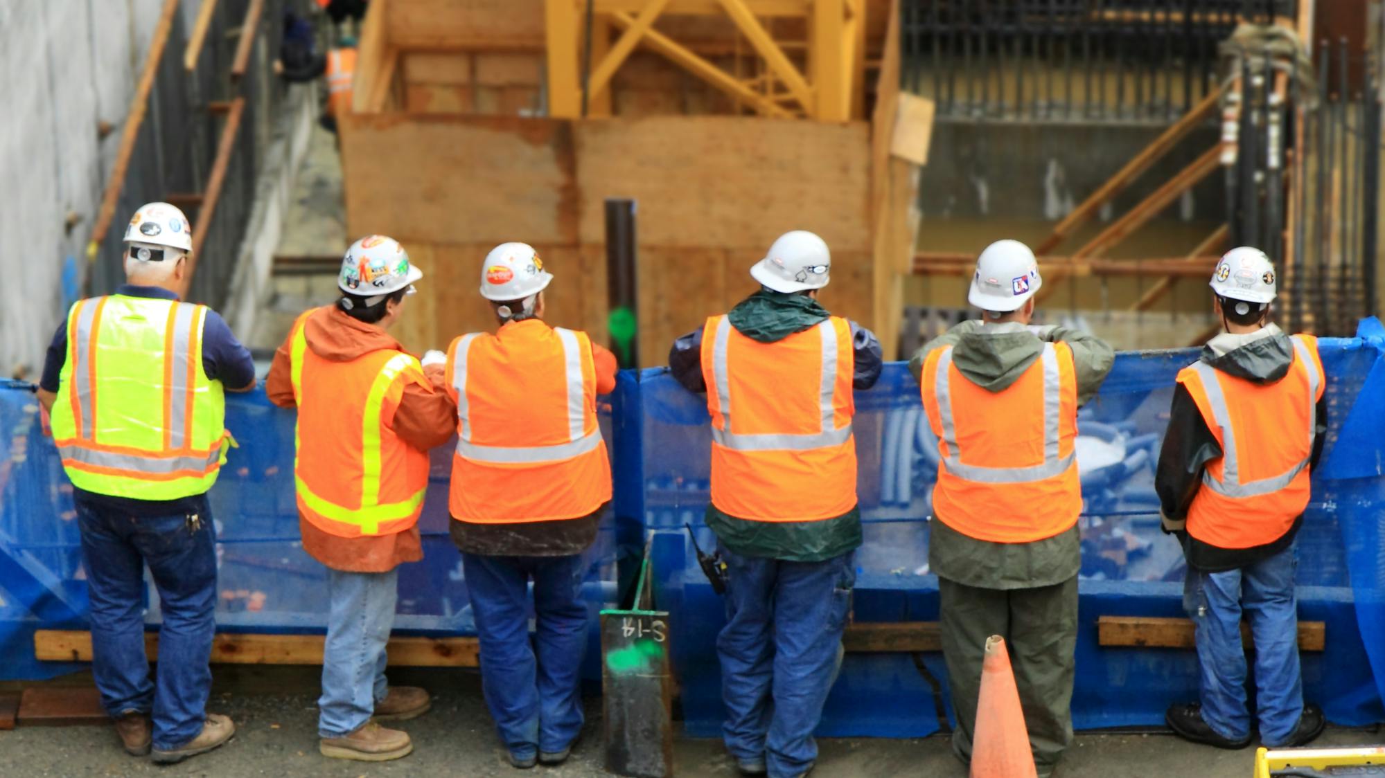 Job-Site Safety Tips: Balancing Focus and Alertness | EC&M