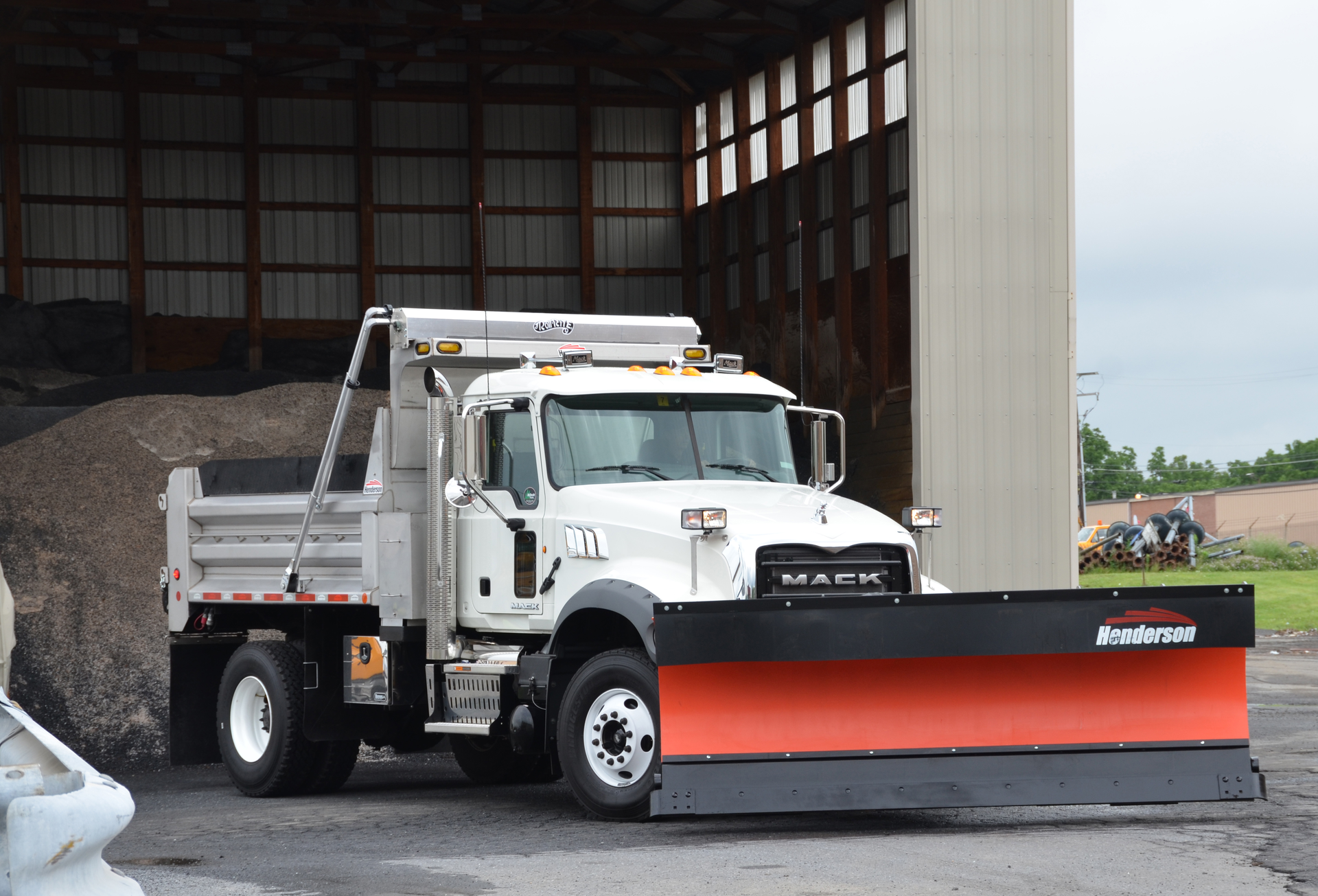 Mack shows Granite models at Work Truck Show | FleetOwner