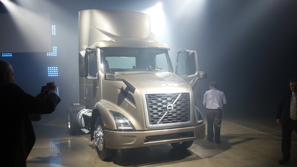 Volvo unveils new regional haul tractor | FleetOwner