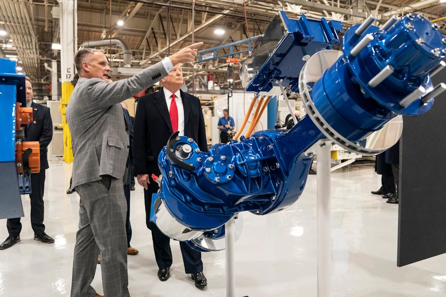 Dana hosts Trump at Michigan plant to celebrate USMCA | FleetOwner