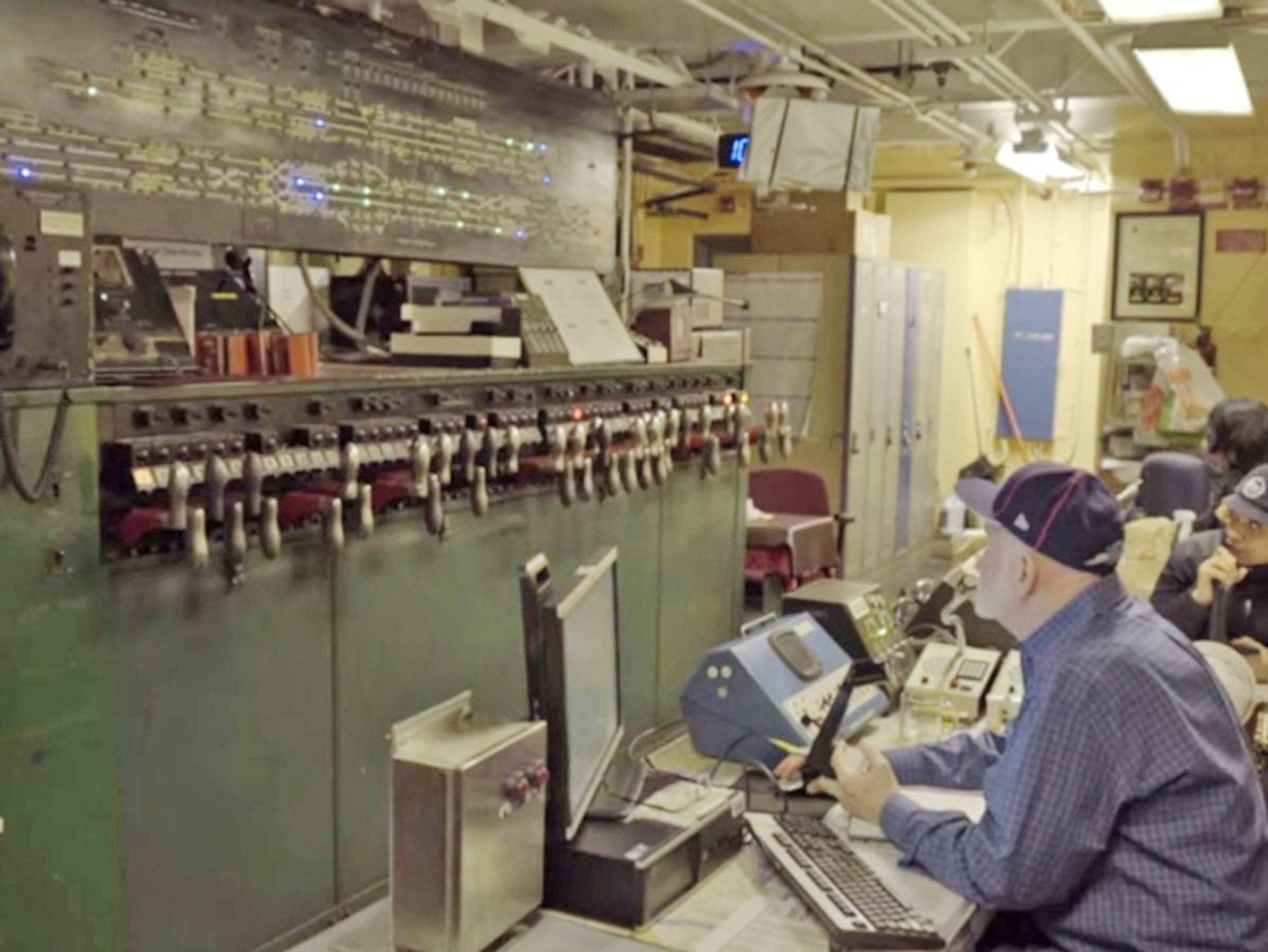 New York City's Subway a Metaphor for the Nation's Infrastructure ...