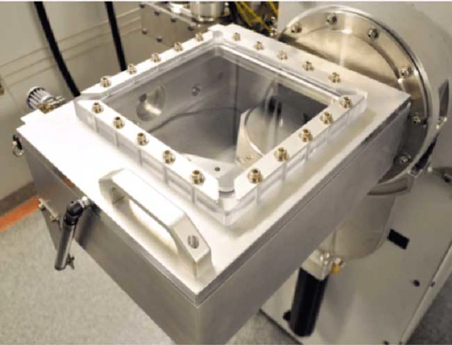 Aluminum Makes Better Vacuum Chambers | Machine Design