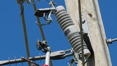 Tool Assists in Removal, Installation of Overhead Fuse Links | T&D World