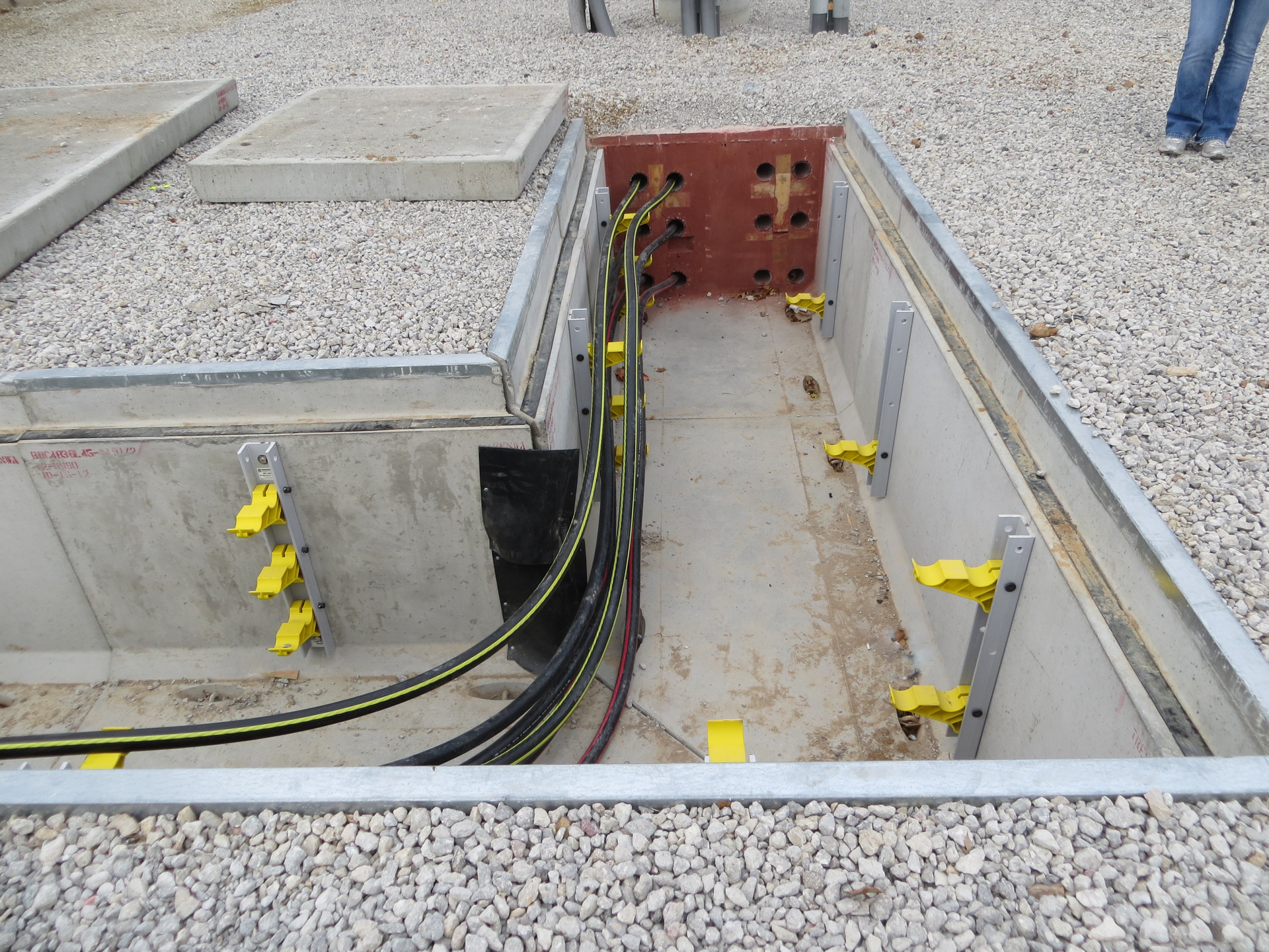 Underground Devices Cable Management Integrated into Trench | T&D World